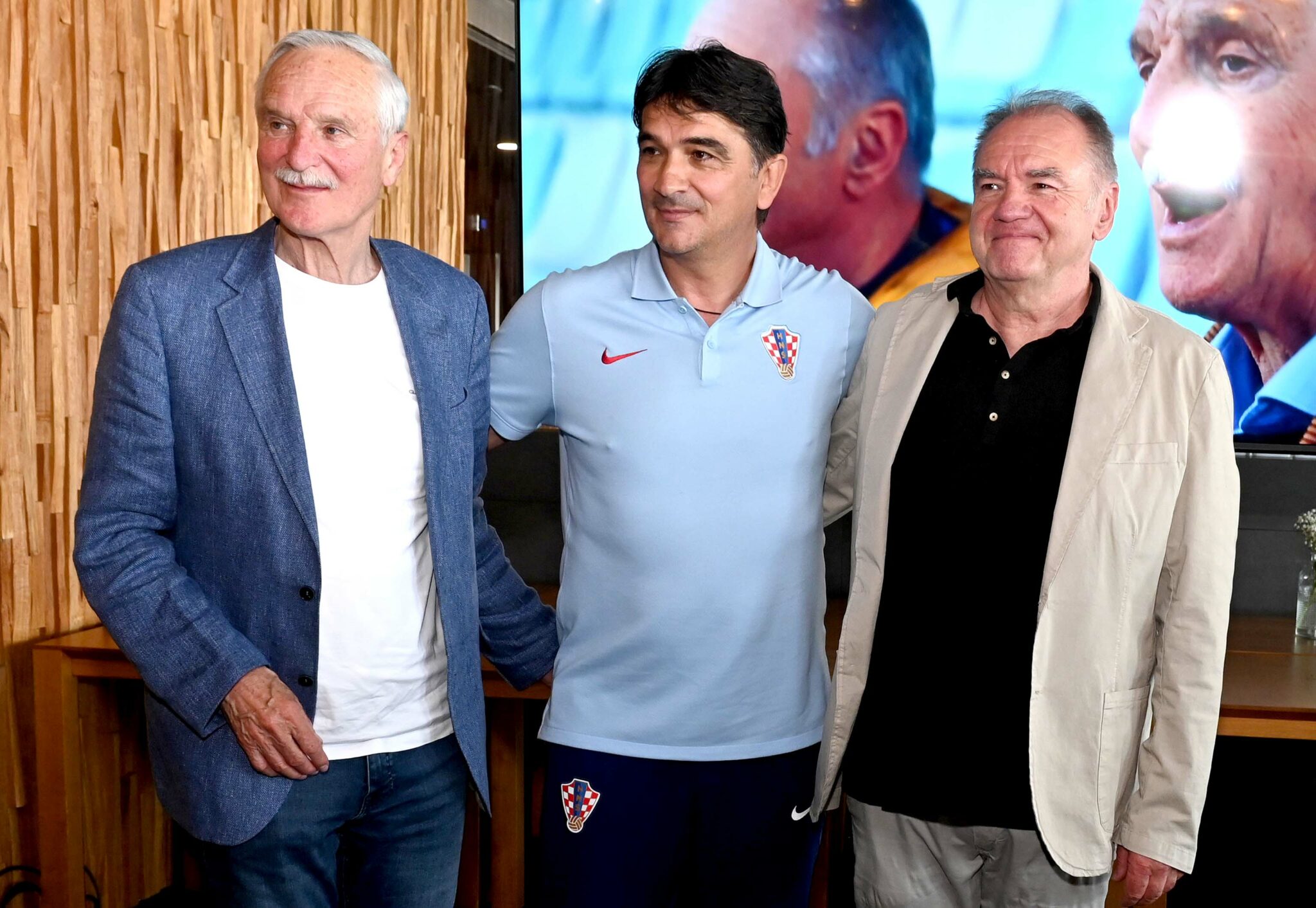 Voljen Grbac i Boris Nemec ususret Euru predstavili spot za "Balun je ...