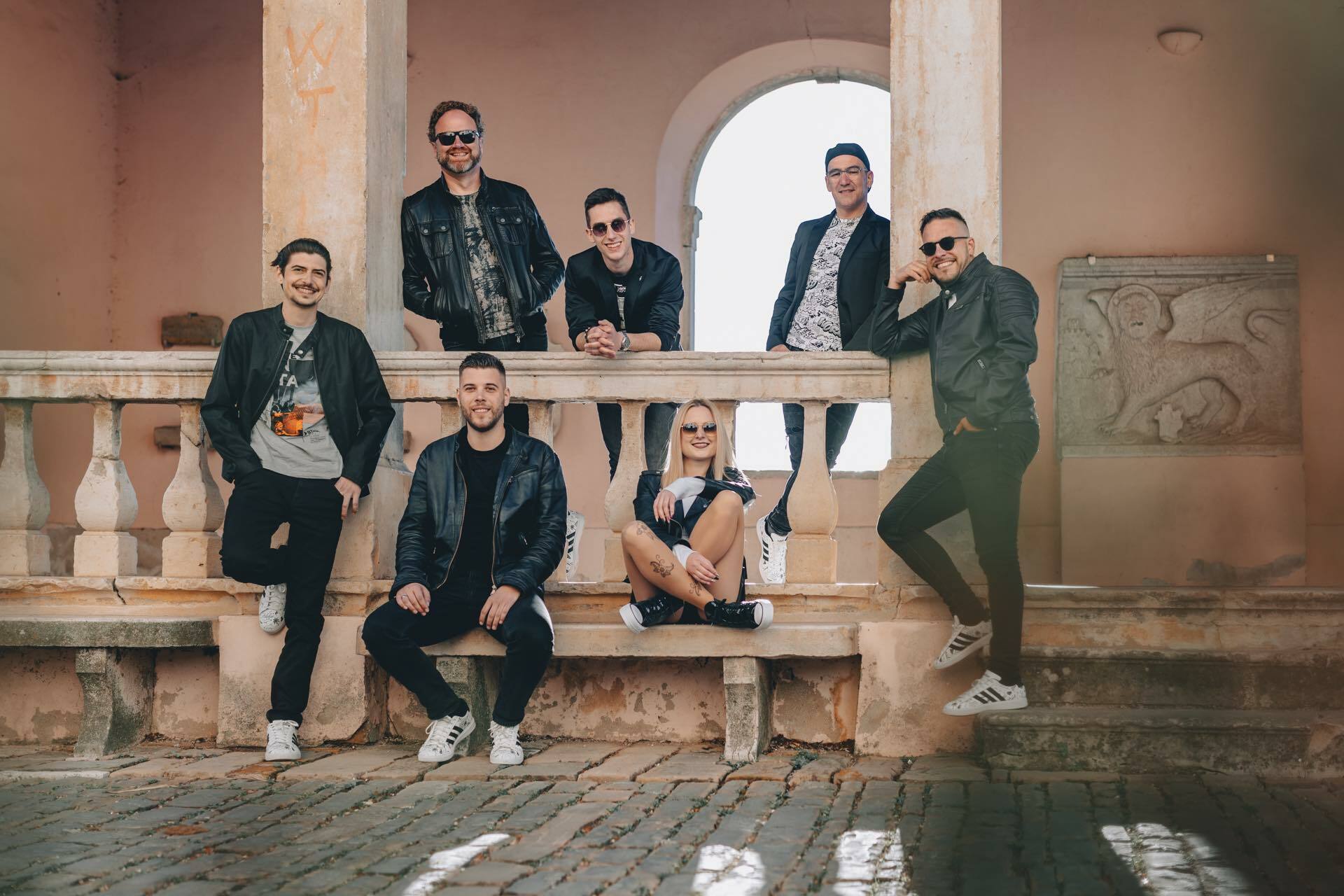 Infinity Band odlučio prirediti spektakl na trajektu - Novi list