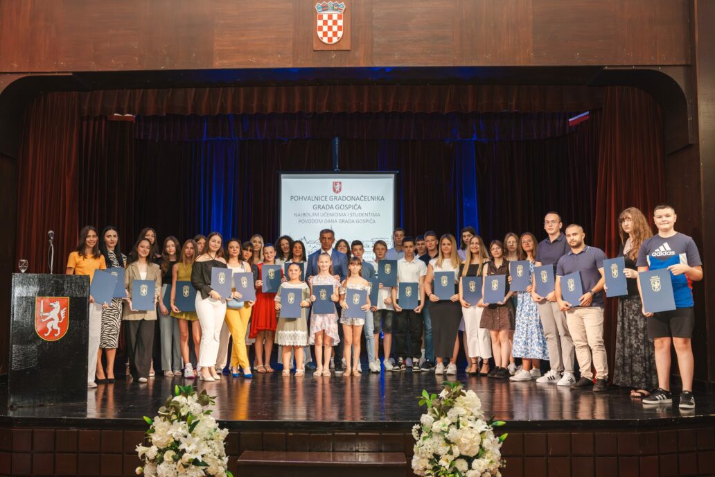 Dodijeljene pohvalnice najboljim učenicima i studentima s područja ...