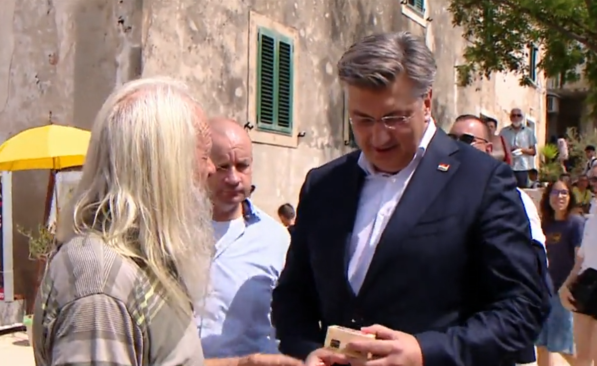 Plenković došao na Dugi Otok pa dobio - magareće govno: "Ovo je čudo ...