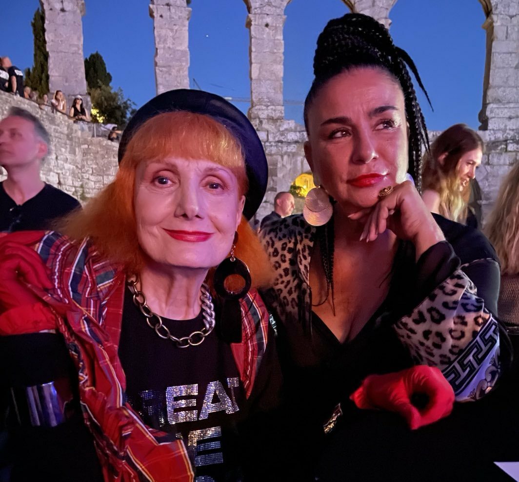 Alka Vuica i Josipa Lisac zajedno uživale na koncertu, fanovi: 'Dvije dive, legende' - Novi list