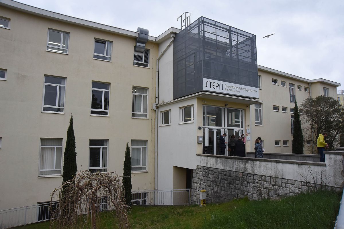 STEP Ri u projektu SMERF nudi besplatne sadržaje za poduzetnike - Novi list