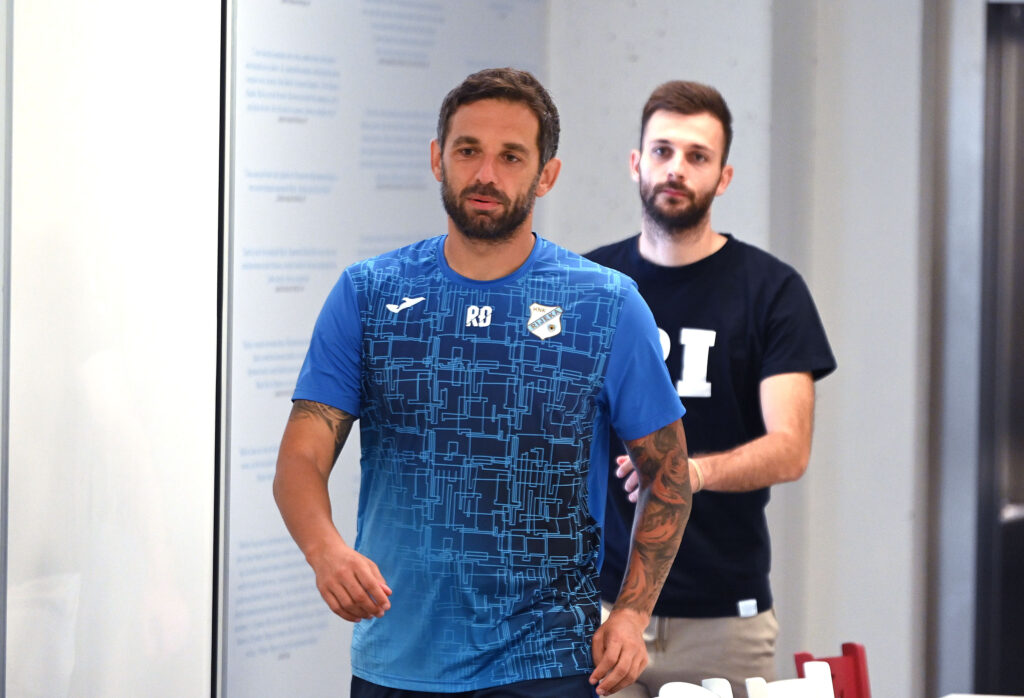 Bijele večeras očekuje prvi susret play-offa KL, Đalović u rukama ima ... Bijele večeras očekuje prvi susret play-offa KL, Đalović u rukama ima ...