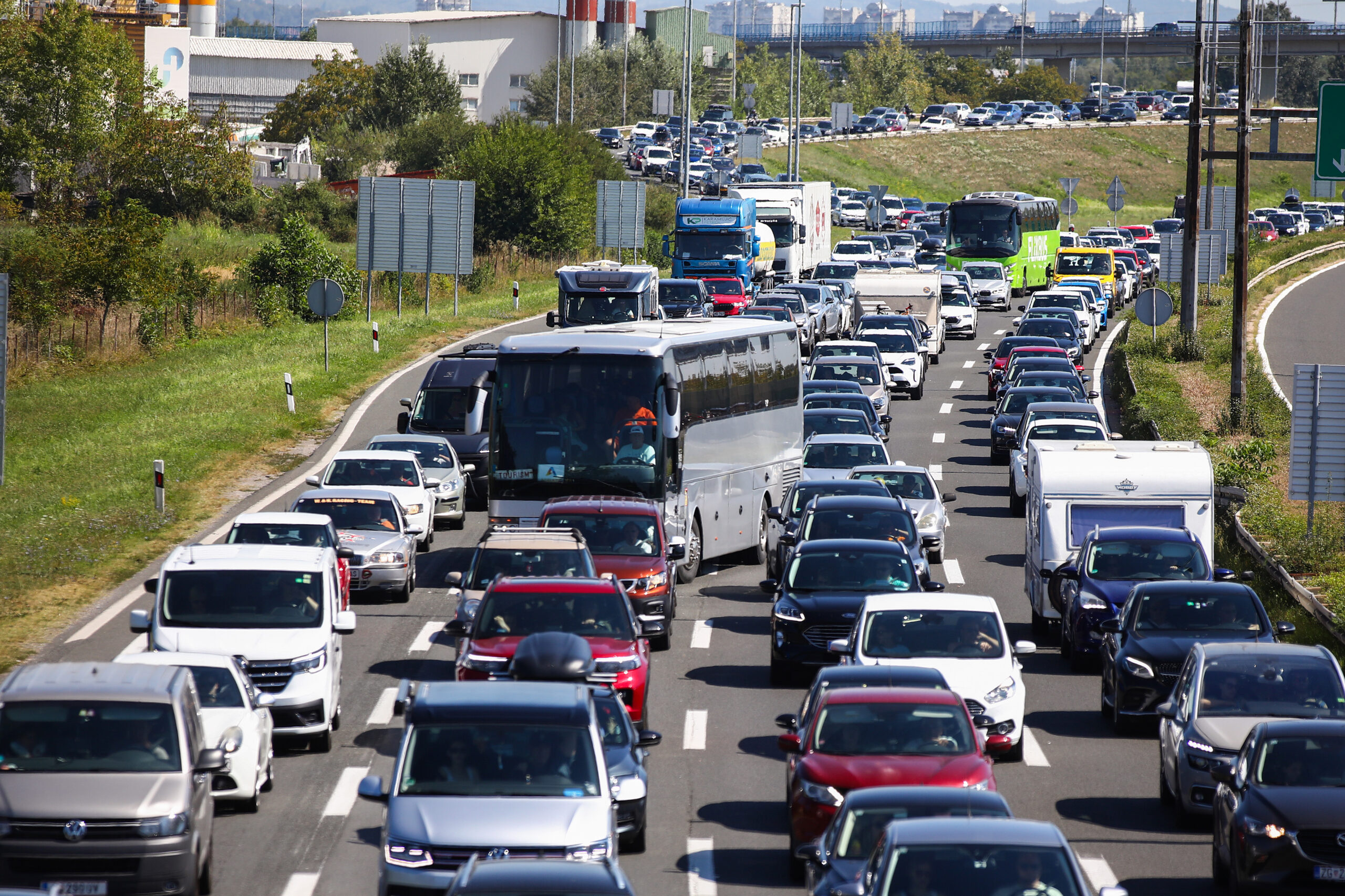 I protekli vikend više vozila na autocestama nego lani. Od početka ...
