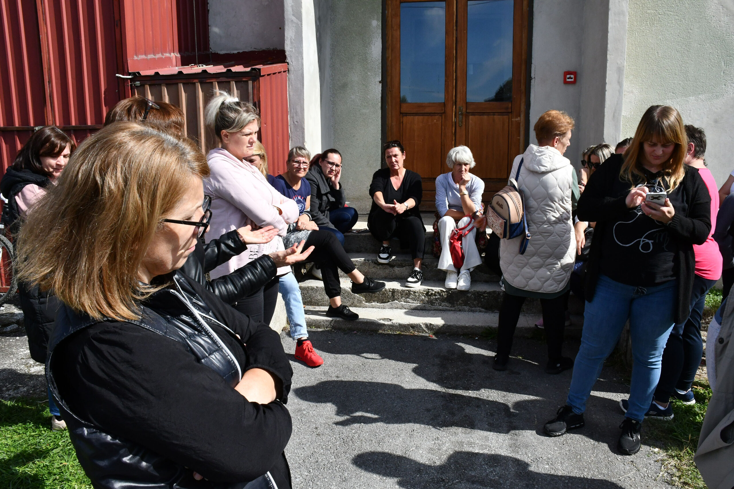 Radnice Leonarde ostale bez posla i plaće jer su obustavljene narudžbe ...