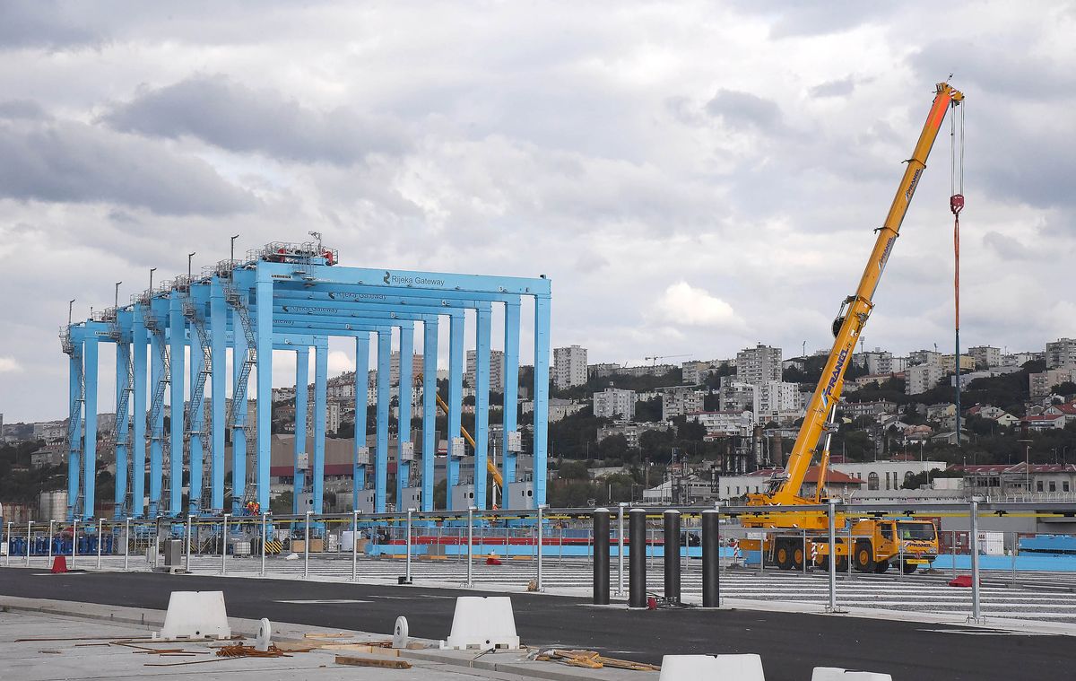 Rijeka Gateway terminal za rad osigurao električnu energiju iz ...