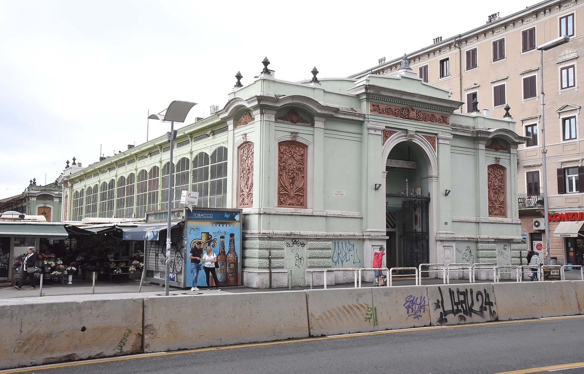 Danas licitacija za zakup paviljona na riječkoj placi. Interesa ima ...