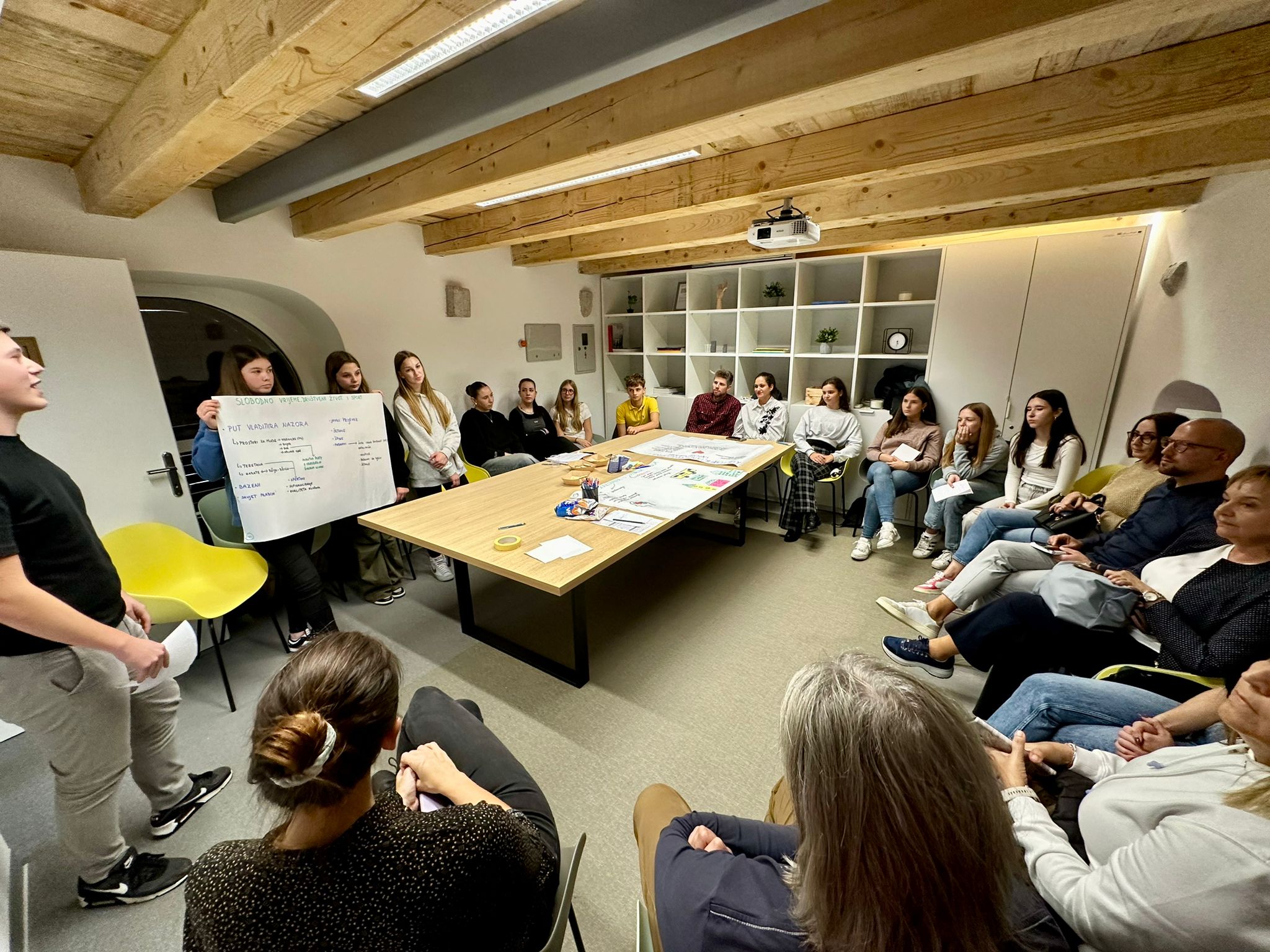 "Hajde reci što 2": Nastavlja se dijalog između mladih i predstavnika ...