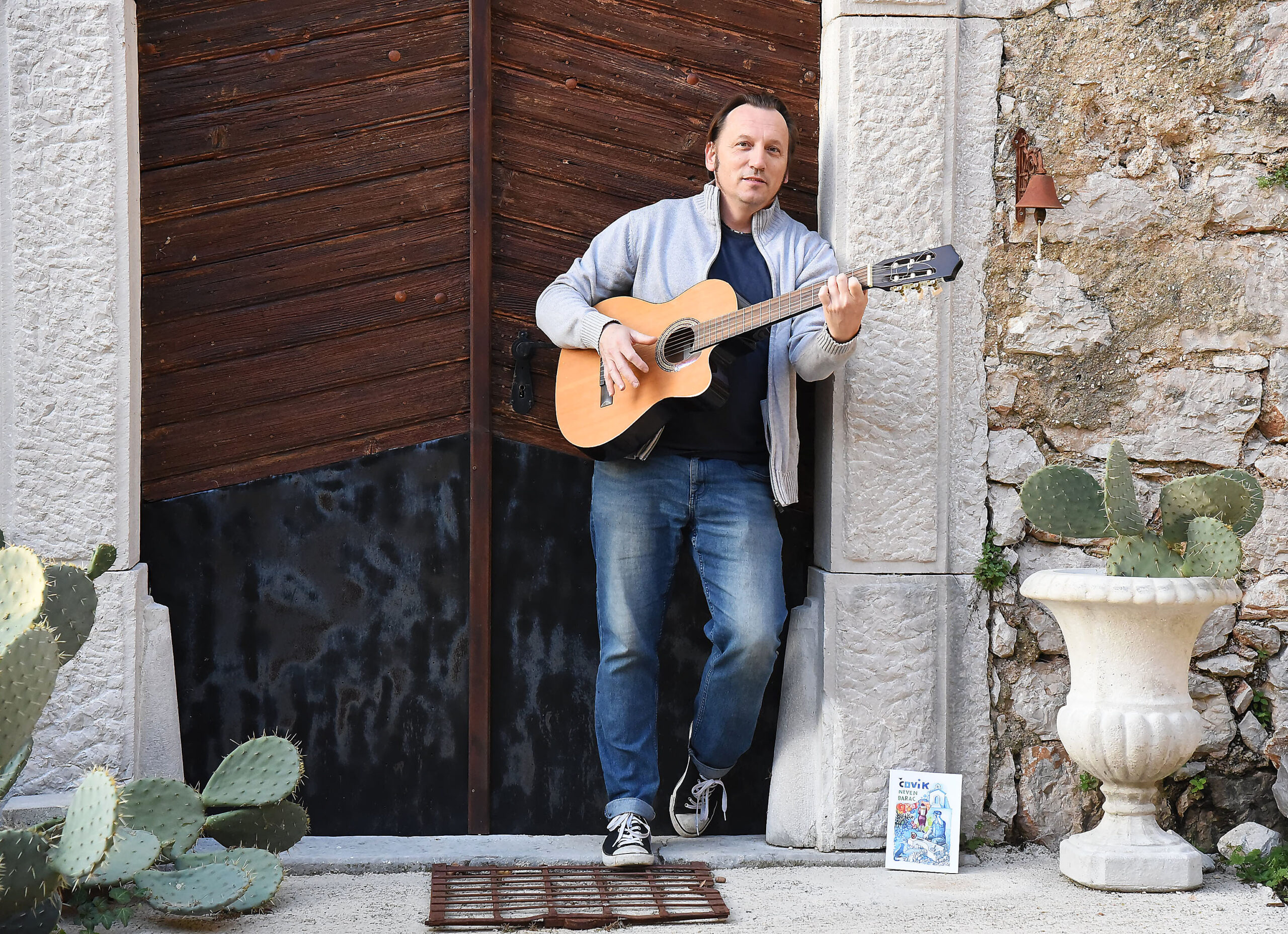 Neven Barac, griško-crikvenički glazbenik i pjesnik: "Umit čovik bit ...