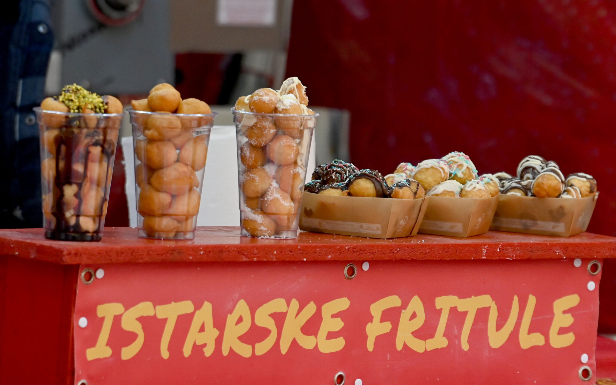 Famozne Dubai fritule stigle su i na riječki Advent. Ovdje nisu 11 kao ...