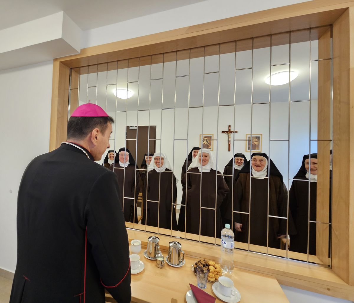 Biskup mons. Marko Medo opet posjetio Karmelićanke - Novi list