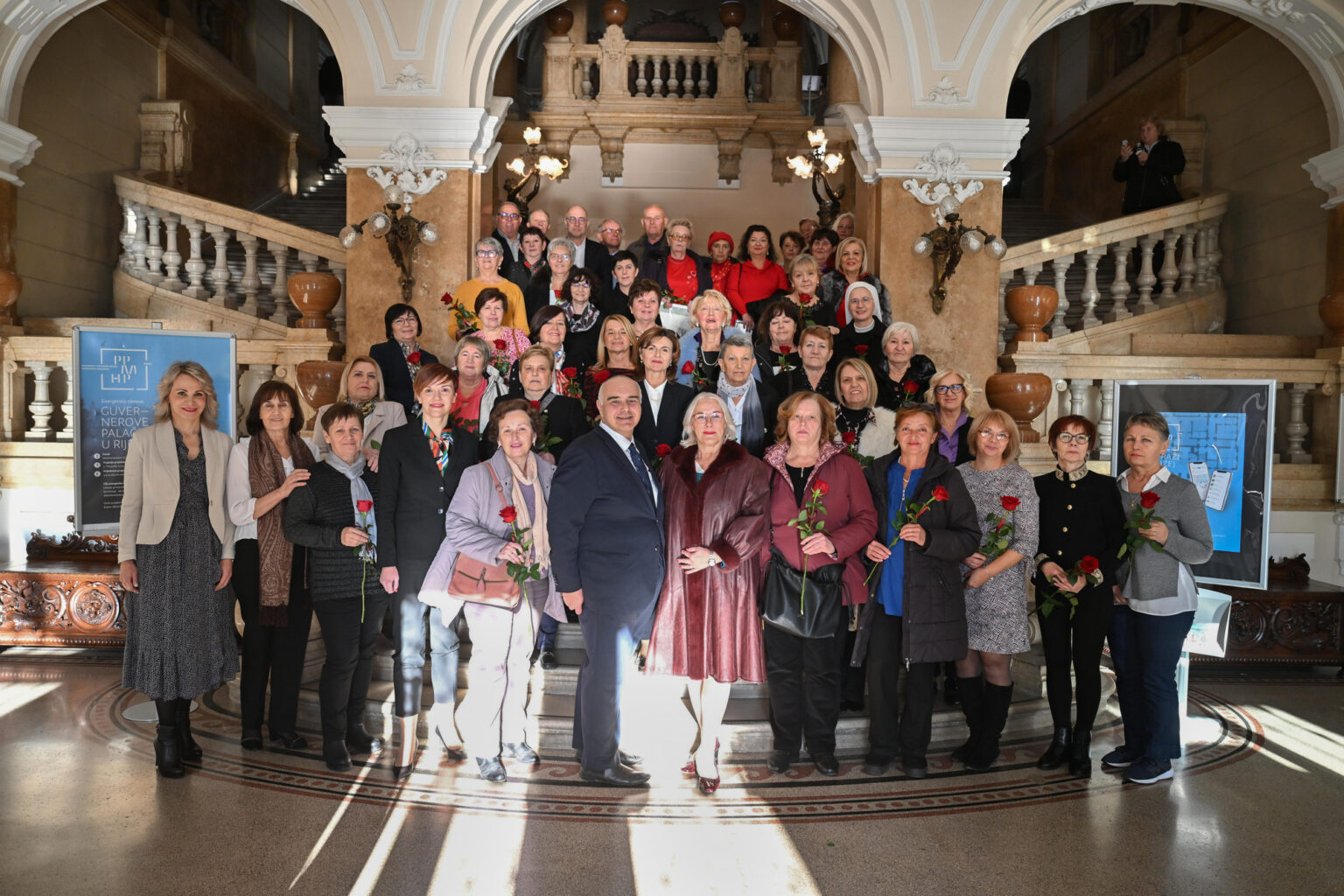 KBC Rijeka ispratio u mirovinu 83 djelatnika - Novi list