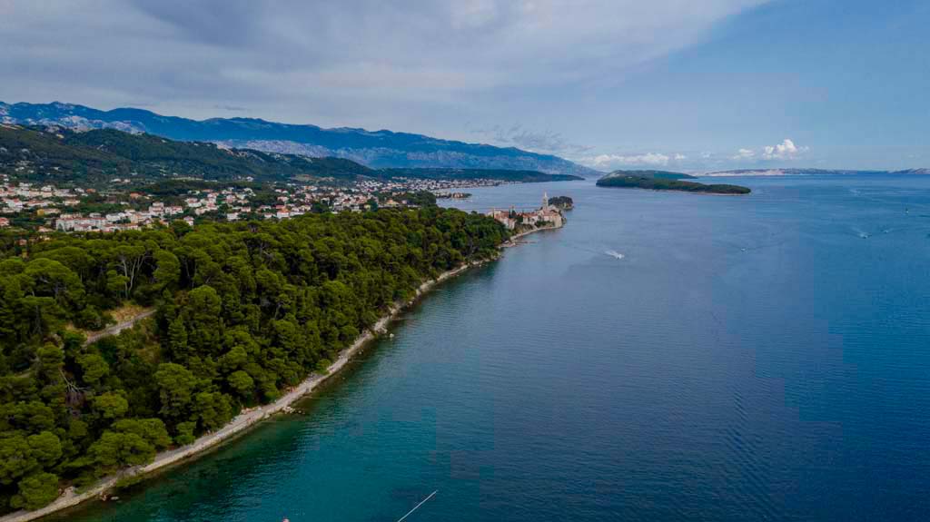 Unlock Rab 2025. vas poziva na predavanja u čarobnom parku Komrčar ...