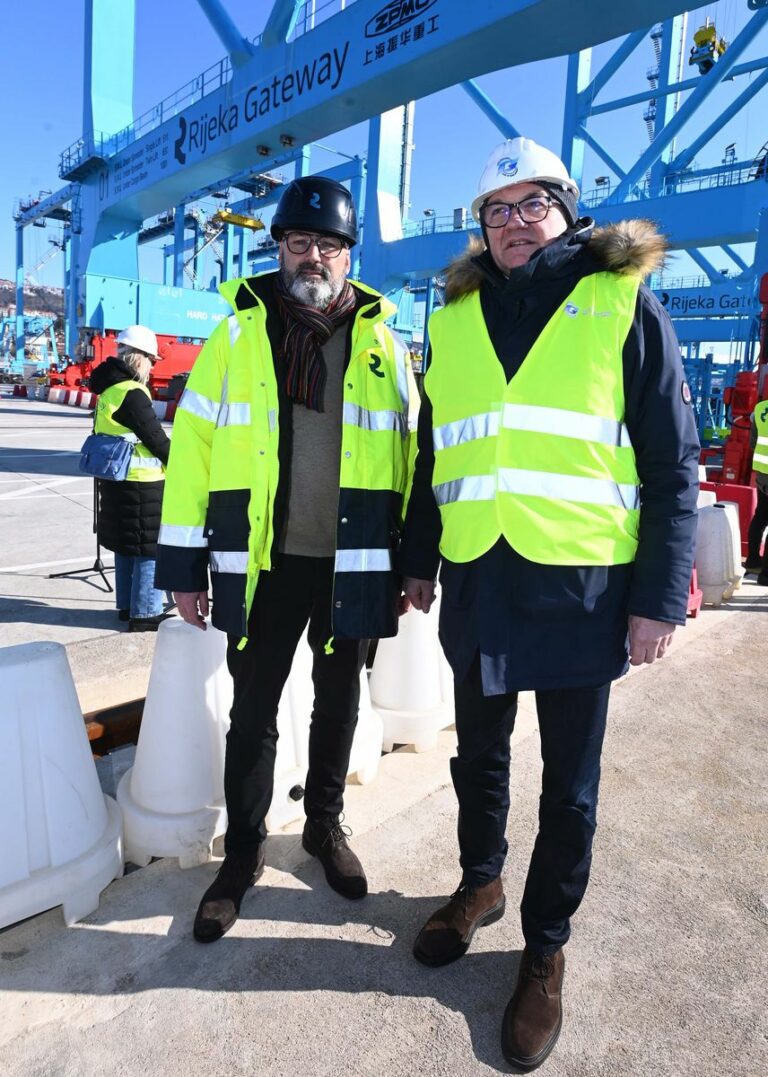 Nakon dolaska velikih dizalica, Rijeka Gateway sprema se za početak ...