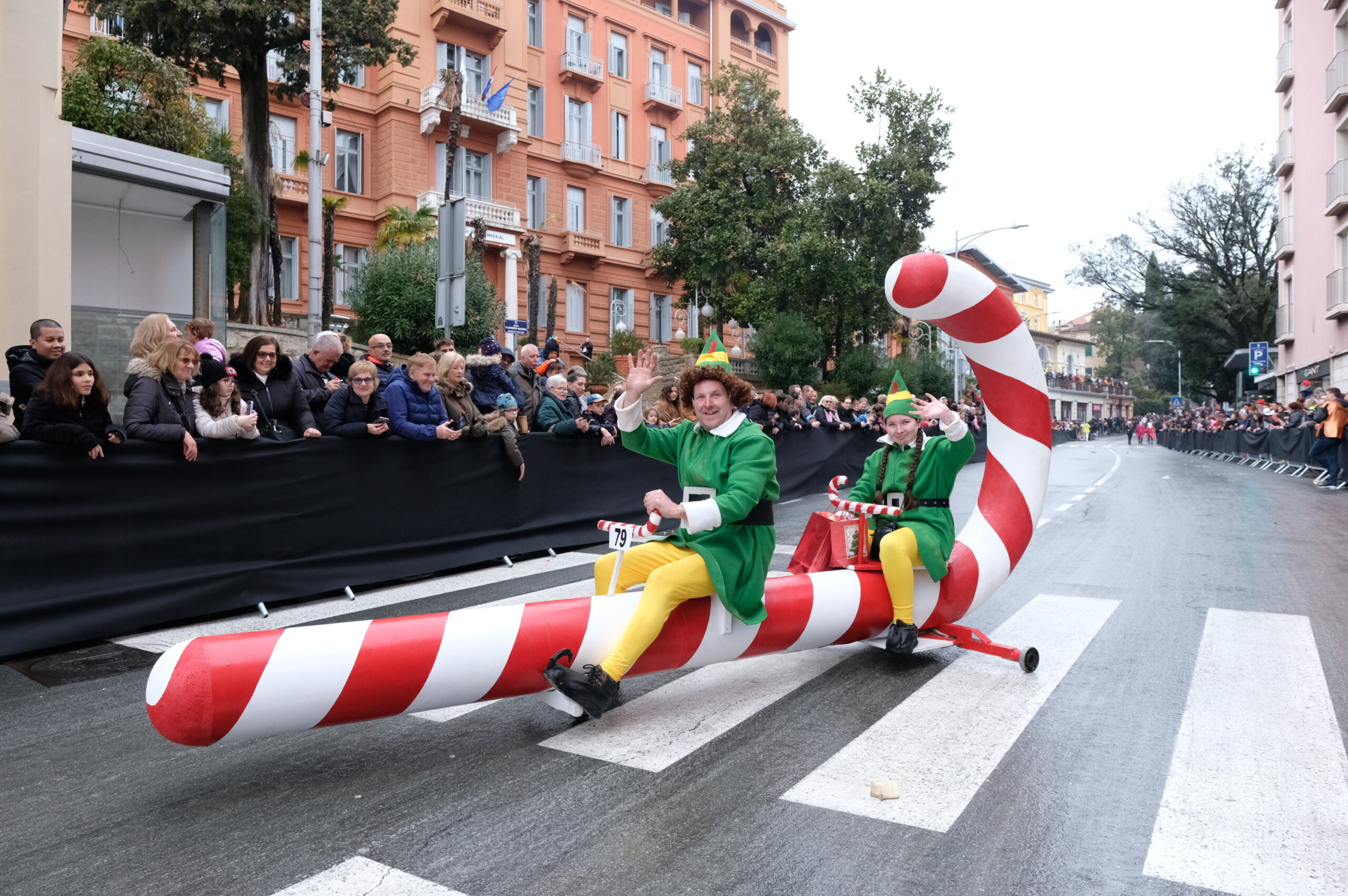 "Kiša njin ne pači, glavno da ni daž": Dan kada su zdolun leteli ...