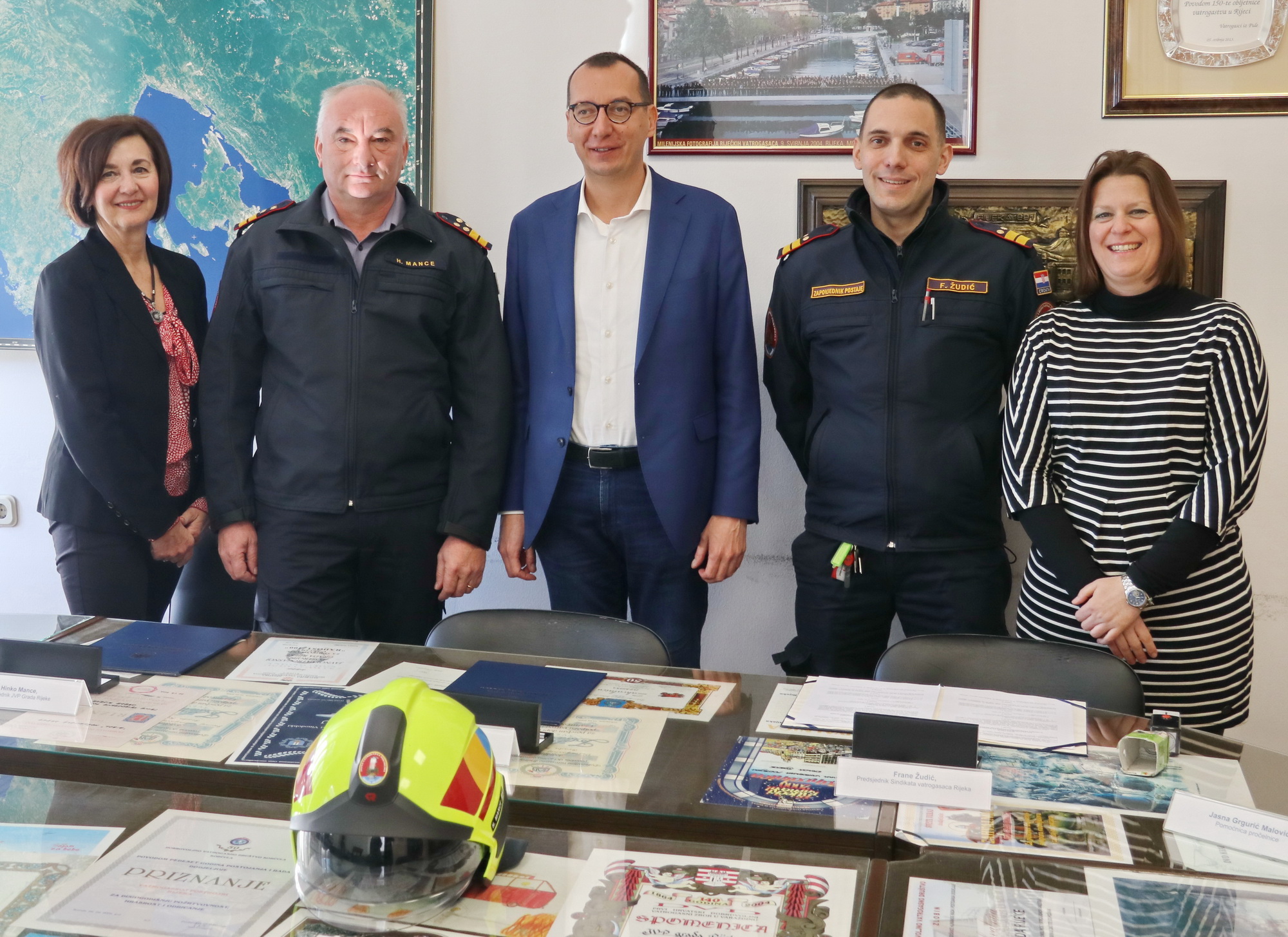 Rastu plaće riječkim vatrogascima, potpisan dodatak Kolektivnom ugovoru - Novi list