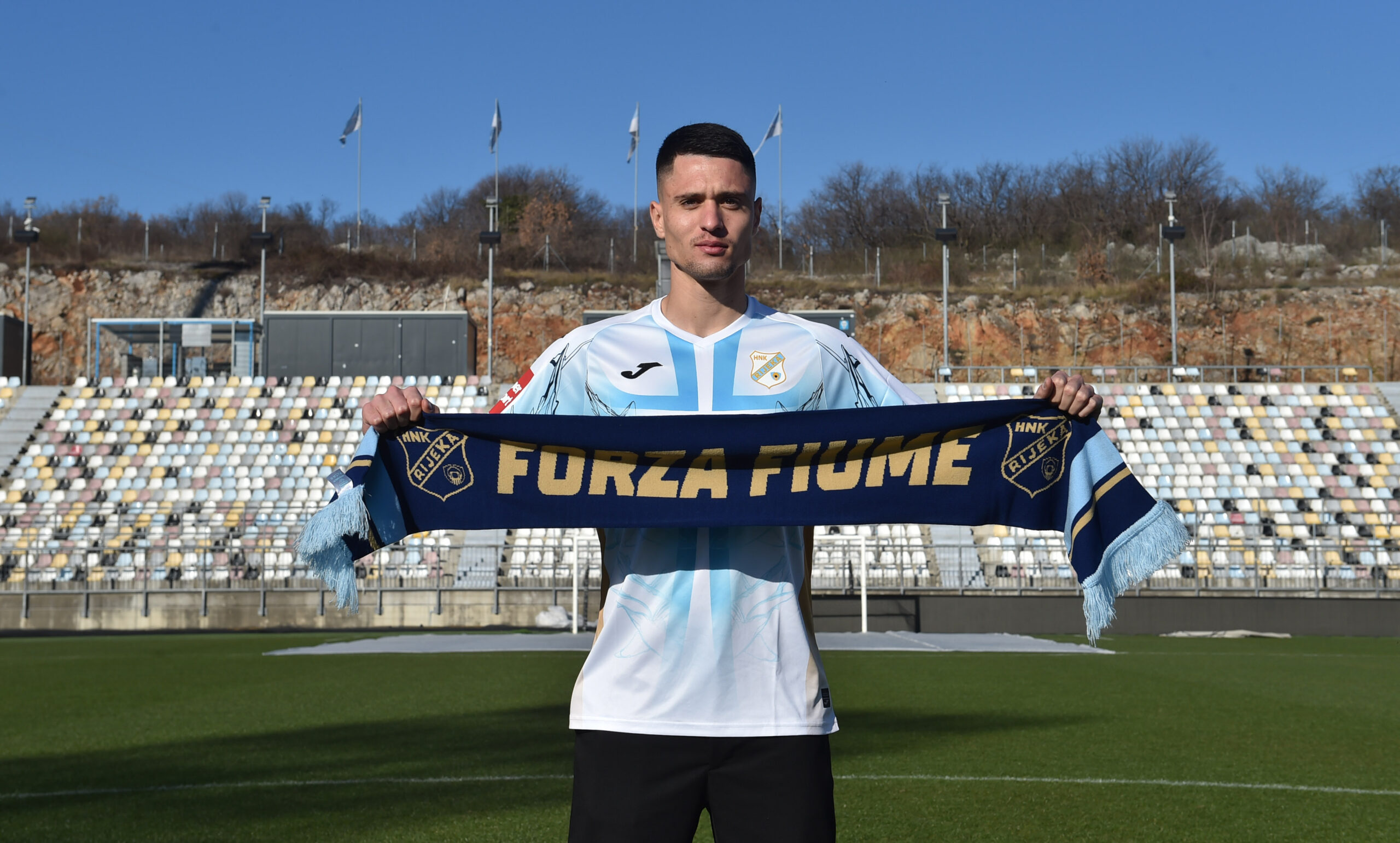 FOTO/VIDEO Jovan Manev novi je igrač Rijeke: "Atmosferu na Rujevici sam ...
