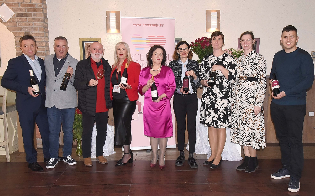 KBC Rijeka i udruga Srce za nju prikupljali pomoć za žene s rakom dojke - Novi list