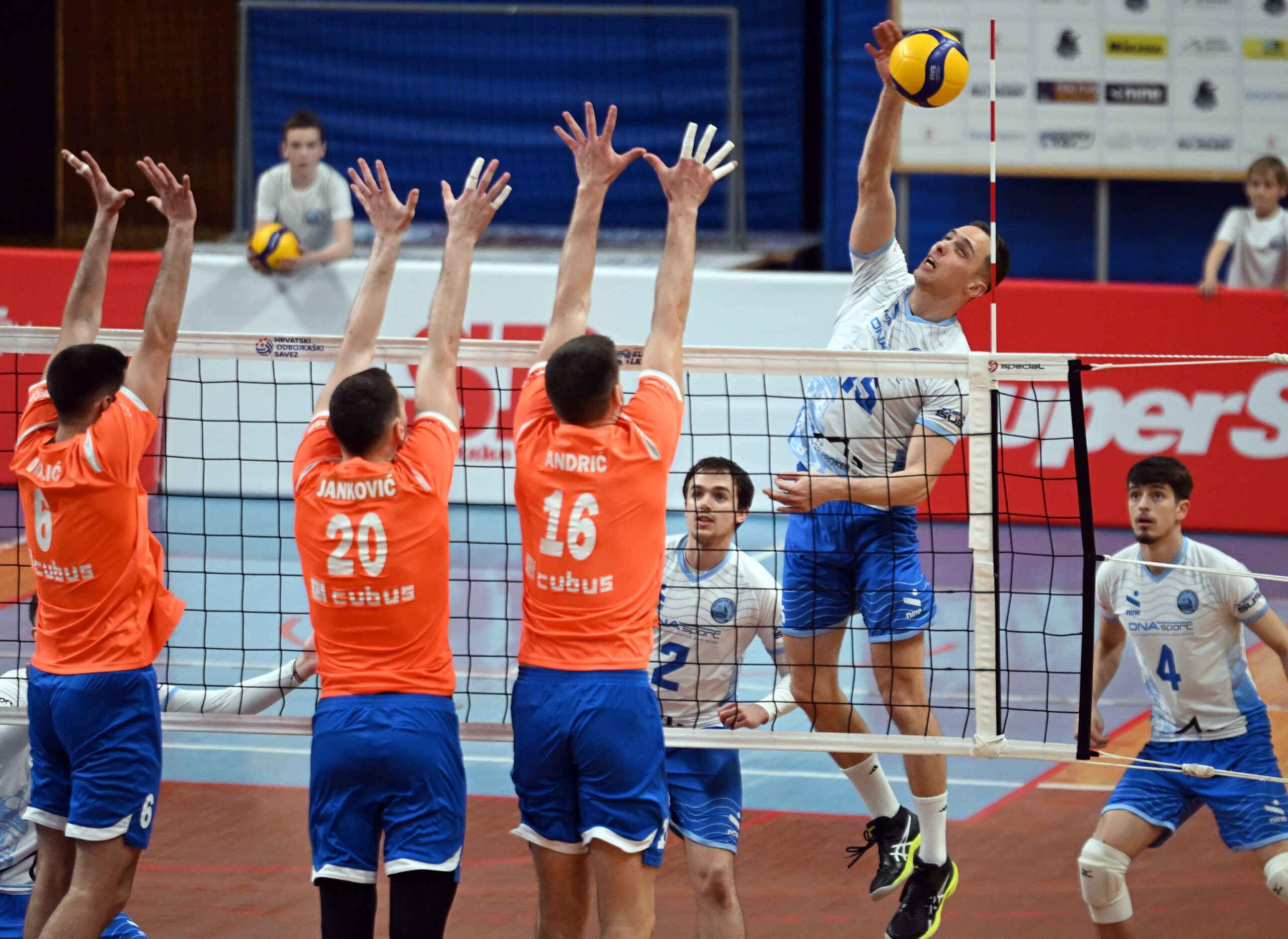 Prekasno riječko buđenje u prvoj utakmici četvrtfinala. Riječanima bi ...