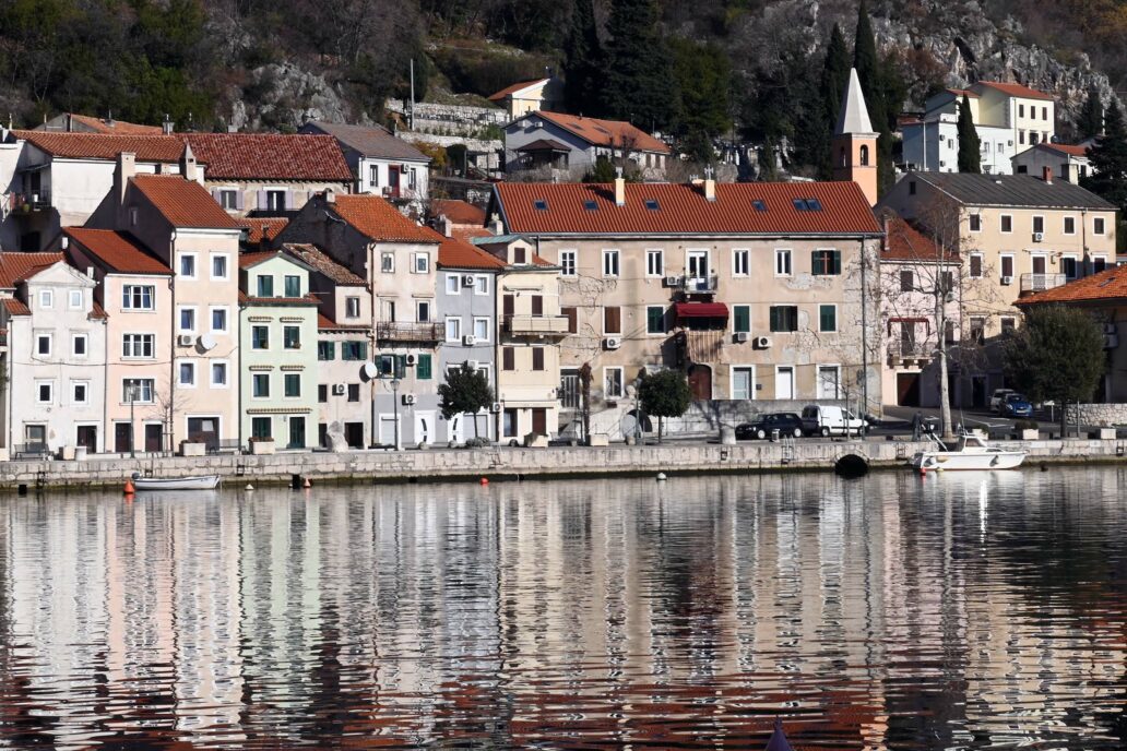 Grad Bakar osigurava dodatni obrazovni materijal za sve osnovnoškolce ...
