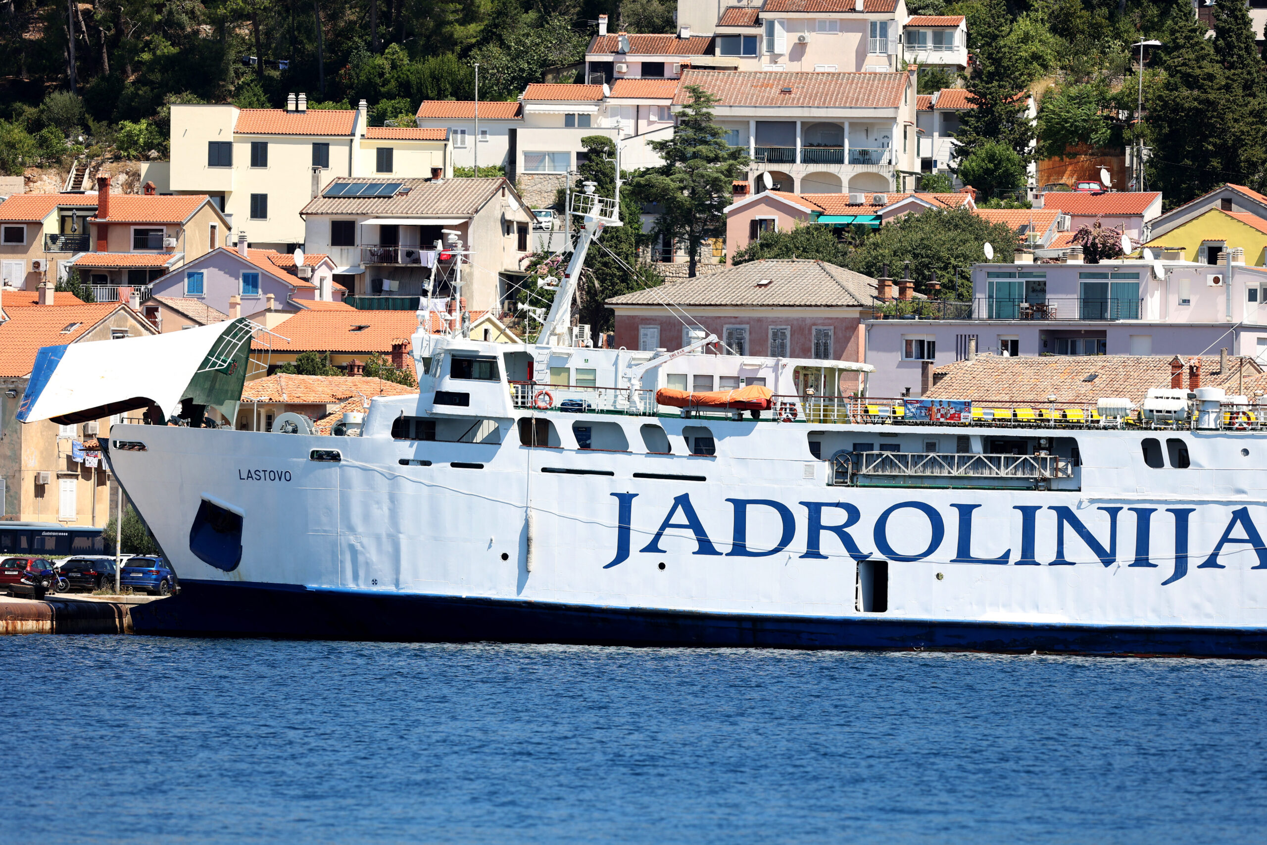 Jadrolinija raspisala natječaj, prodaje trajekt "Lastovo" na kojem je ...