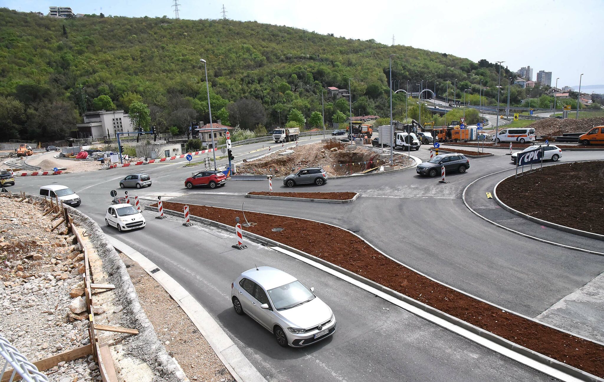 Bina Istra objasnila kako će izgraditi pristup kućama, s time nisu ...