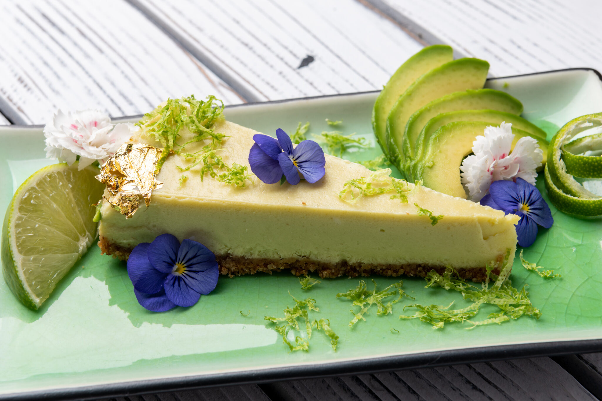 Kolač bez pečenja: proljetna slastica sa svježim sirom i pudingom od ...