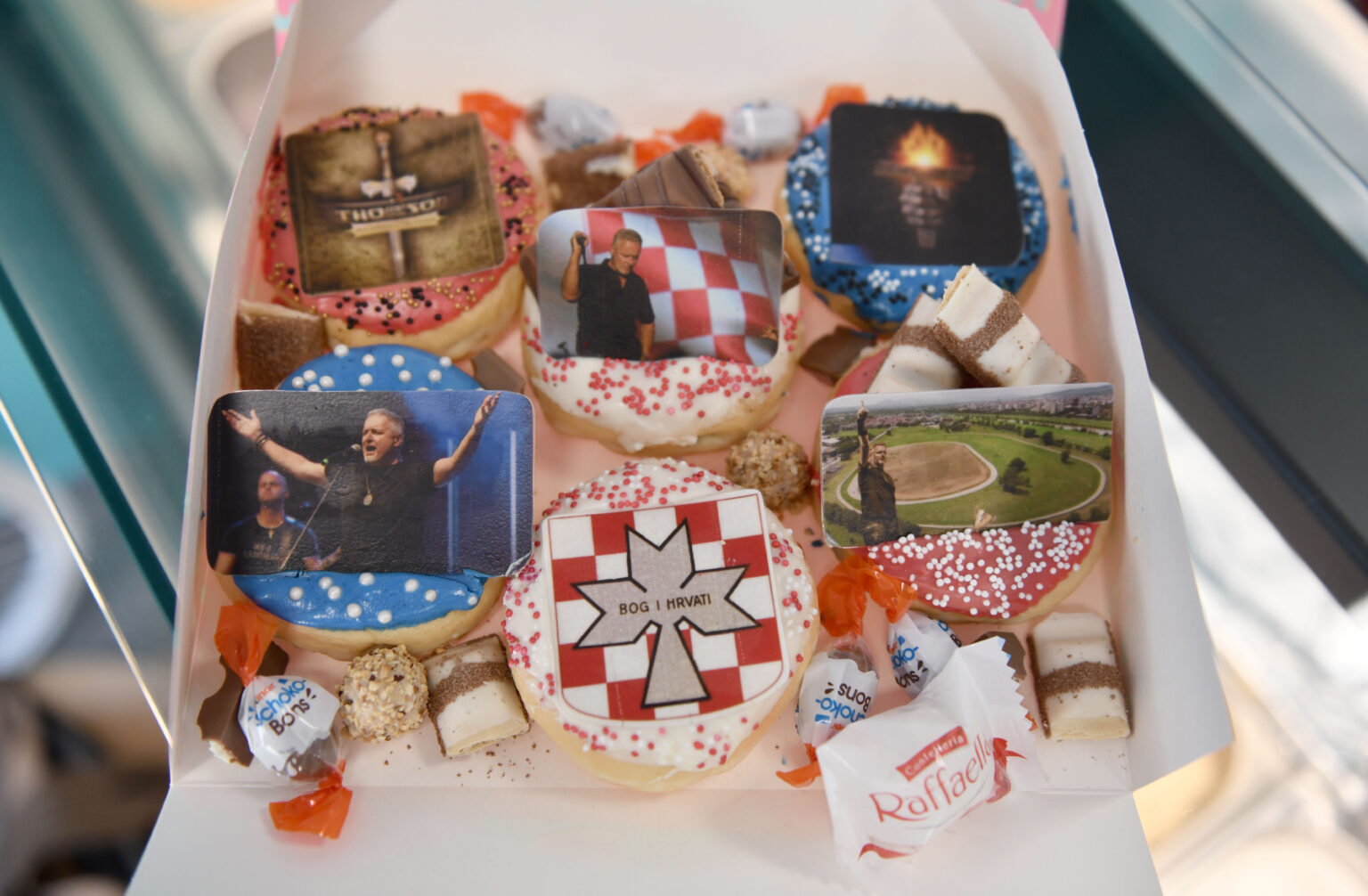 FOTO / Prvo bijelo polje, "Bog i Hrvati"... Slastičarnica pripremila ...