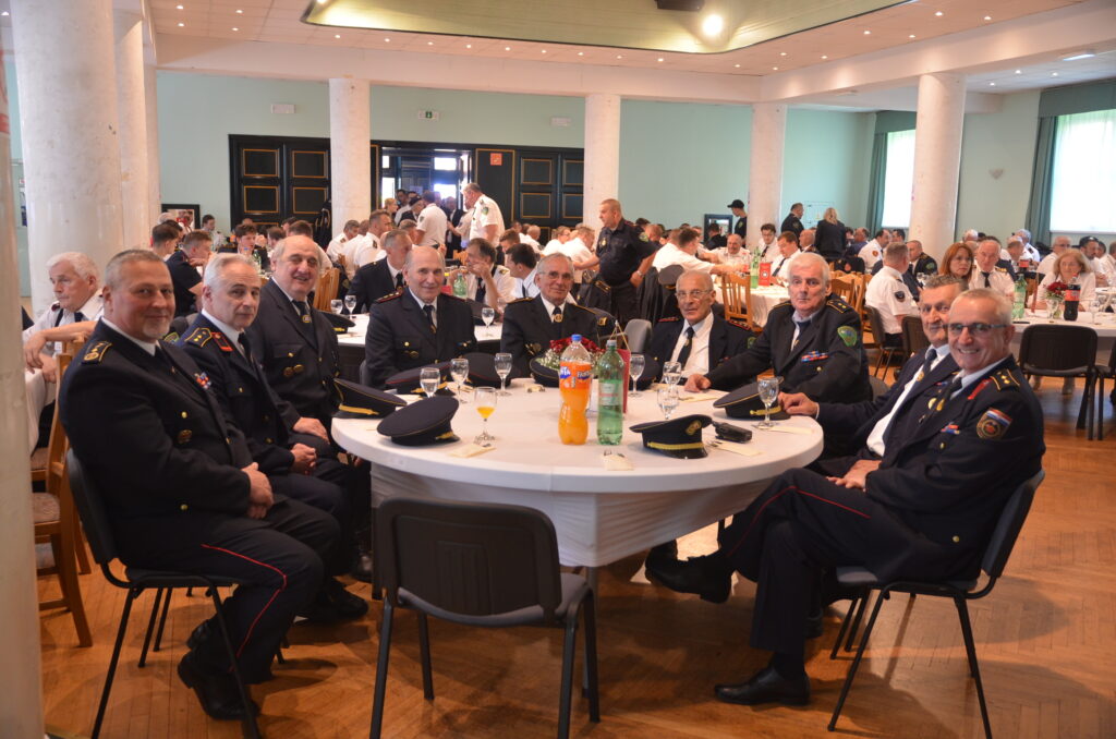 Nada Glad priprema monografiju DVD-a Delnice: Oni koji svjesno idu u ...