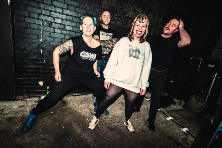 Kao predgrupa Gool Bordellu nastupit će žestoki Englezi Split Dogs ...