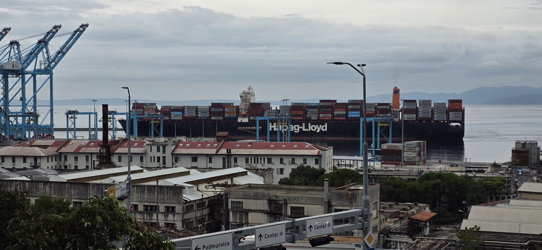 FOTO/VIDEO Veliki dan za Rijeku! Prvi brod s teretom stigao na ...