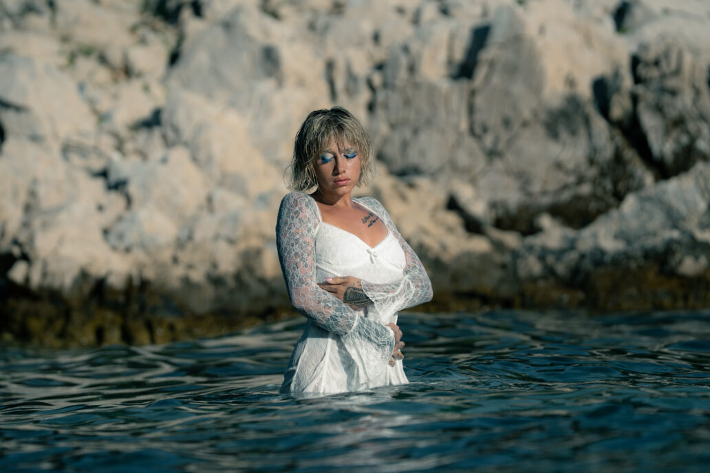 Stela Rade objavila pjesmu "Ostavi dušu" - Novi list