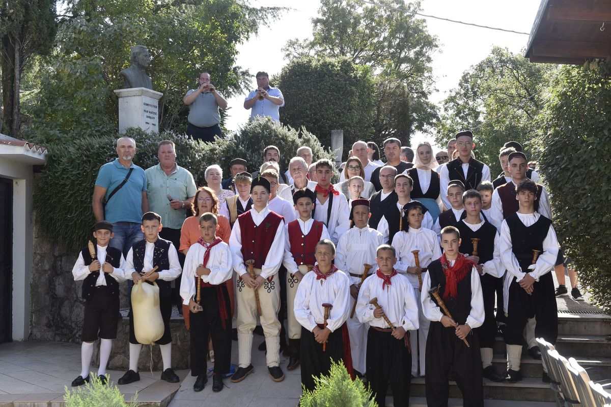 FOTO Baština koja se prenosi generacijama. Održana Mantinjada pul ...