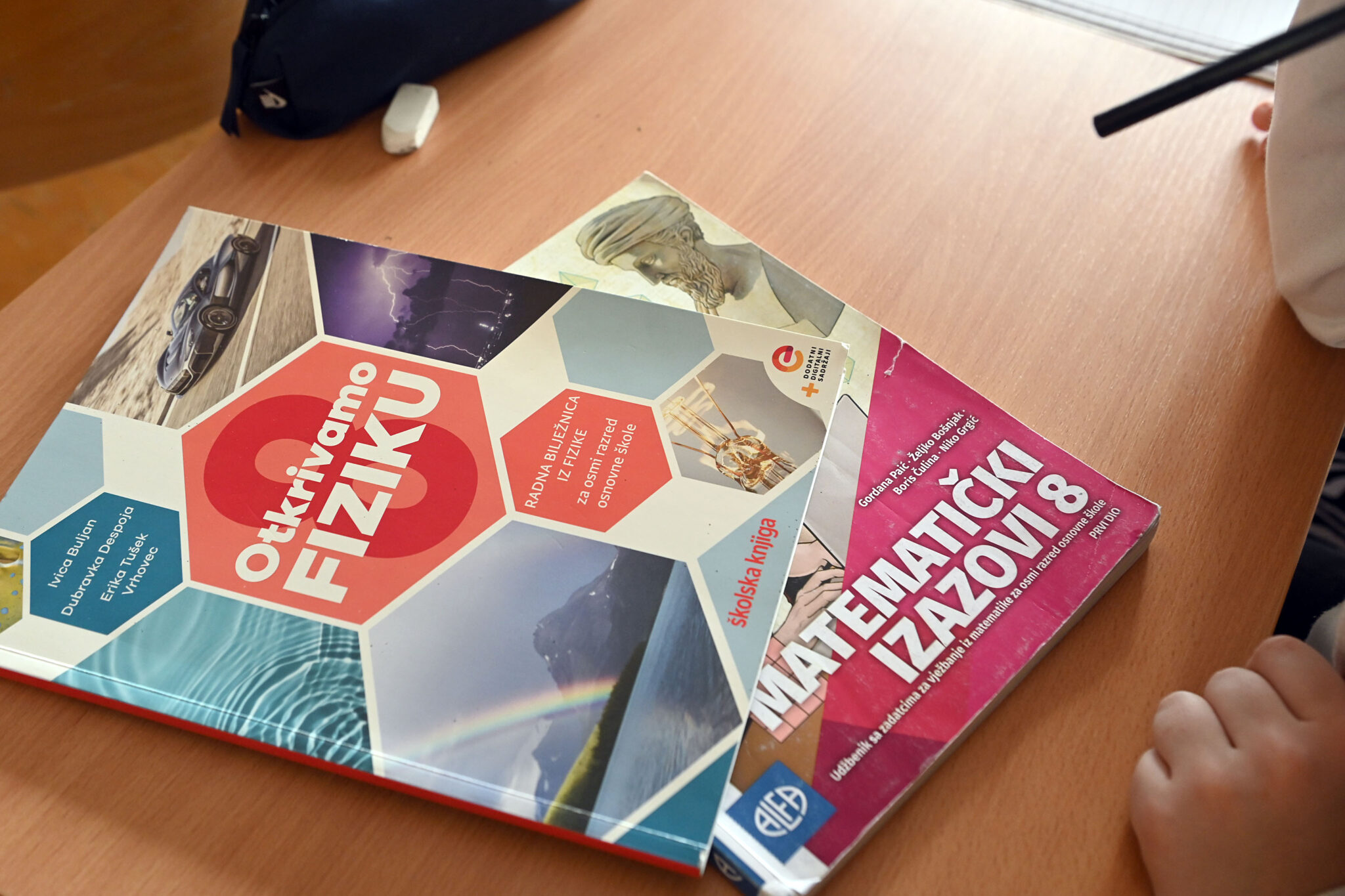 Srednje škole ne mogu naći nastavnike iz matematike, fizike i ...