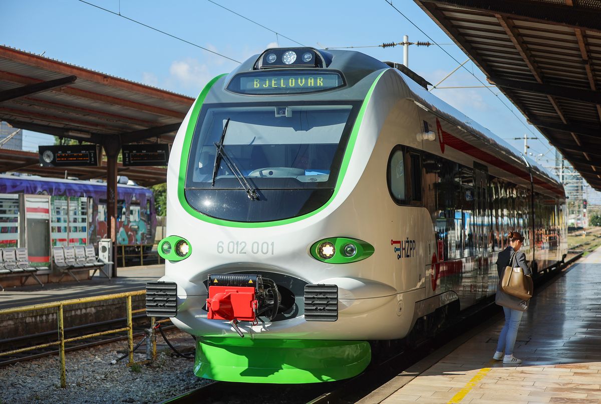 U promet pušten prvi baterijski vlak u Hrvatskoj, može voziti 120 ...