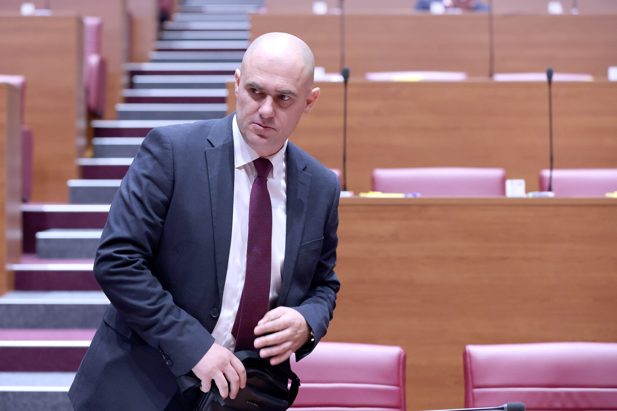 Hrvatska desnica puca po šavovima - Novi list