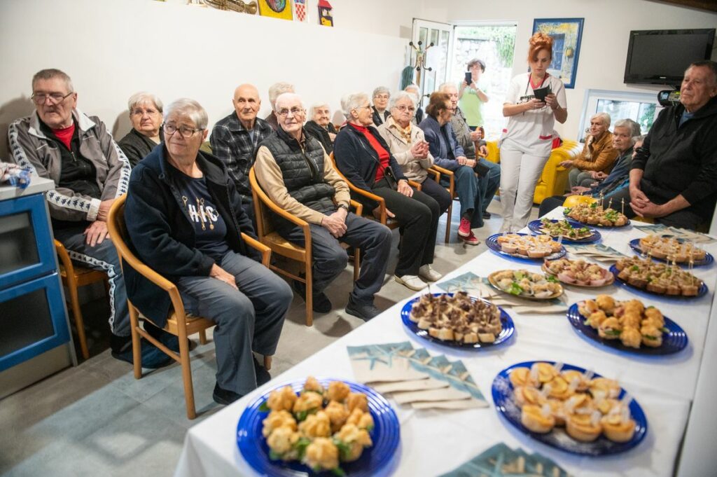 Doris Vlah štićenicima Doma za starije u Voloskom priredila jutro koje ...