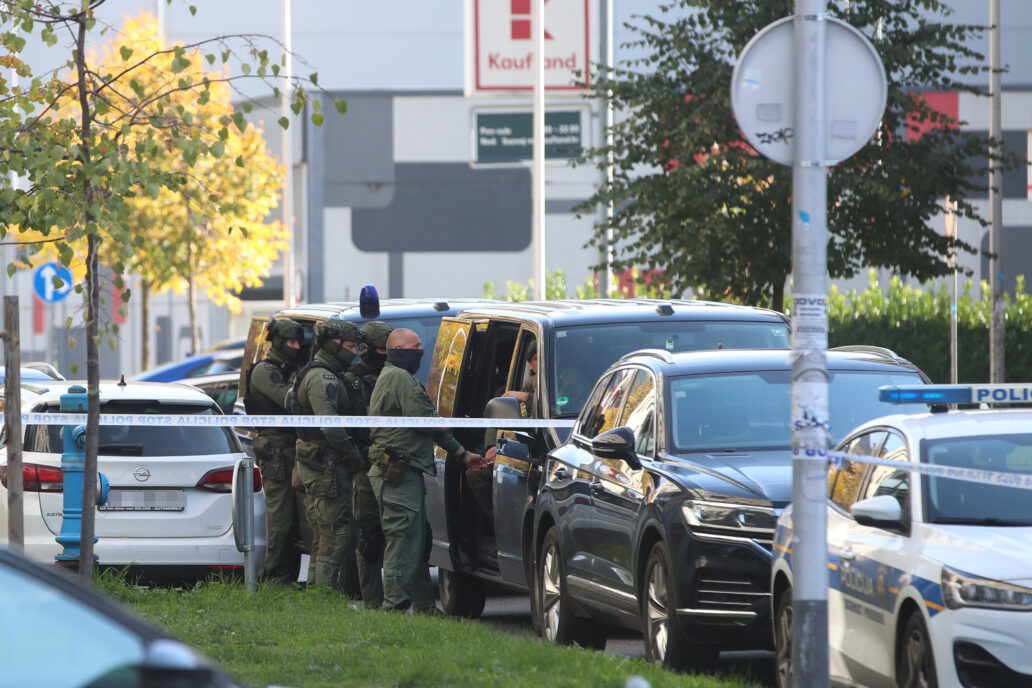 Pucnjava u Zagrebu! Policija traga za napadačem - Novi list