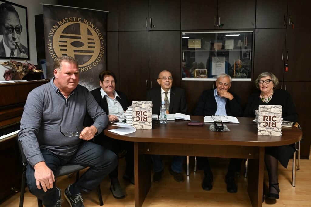 U Viškovu predstavljena knjiga Radovana Tadeja "Rič na rič": Priče o ...