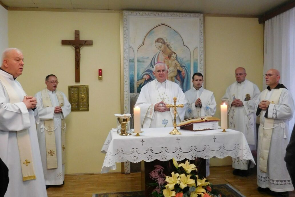 Blagdan Gospe od Zdravlja u KBC-u Rijeka – misno slavlje predvodio nadbiskup Mate Uzinić - Novi list