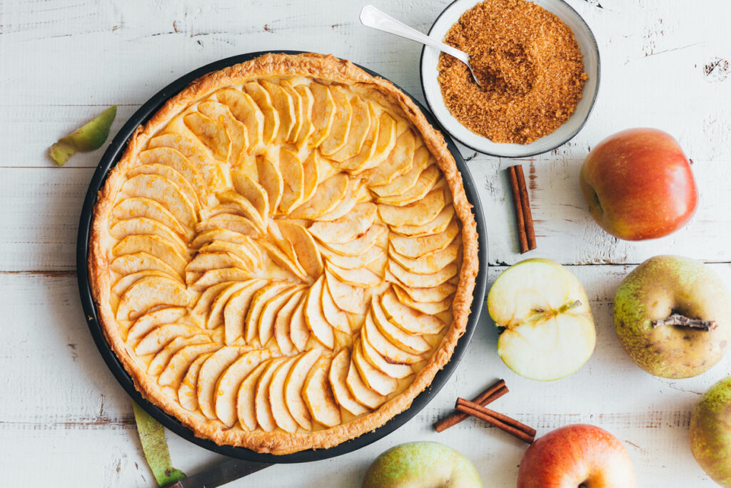 Znamo recept za najbrži sočni kolač od jabuka, gotov je za čas - Novi list