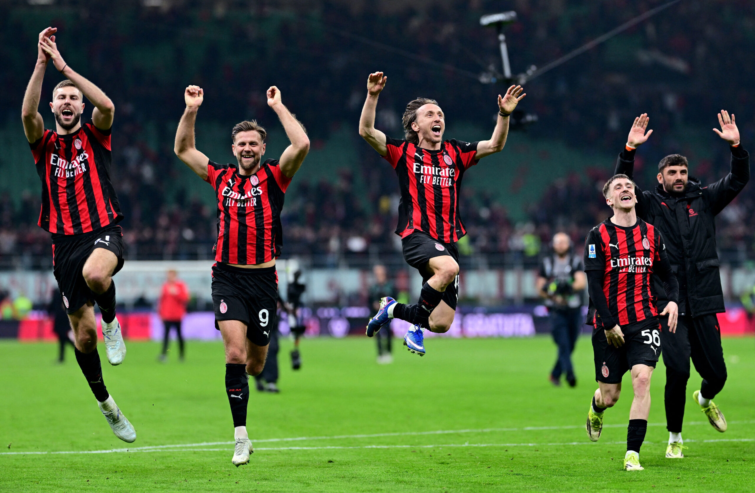 Milan pobijedio Inter i približio mu se na sedam bodova. Modrić odigrao ...