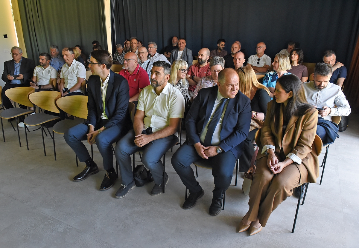 Energetske zajednice imaju samo Rijeka, Cres i Špičkovina - Novi list
