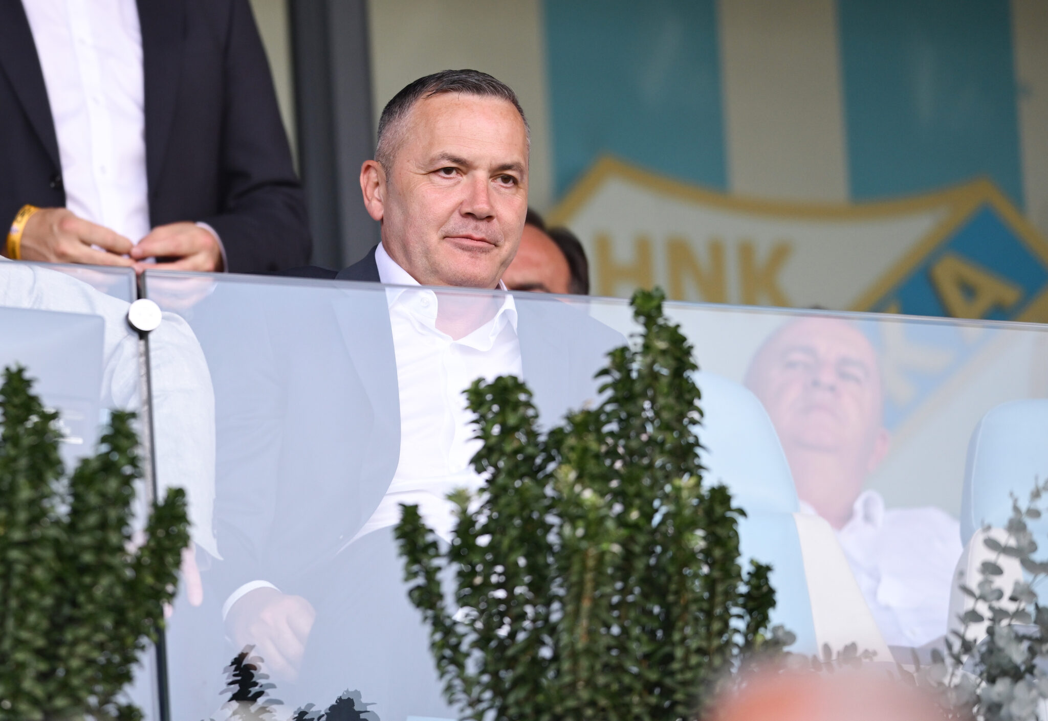 FOTO Rujevičke lože pune su poznatih lica, navijačke skupine poslale ...